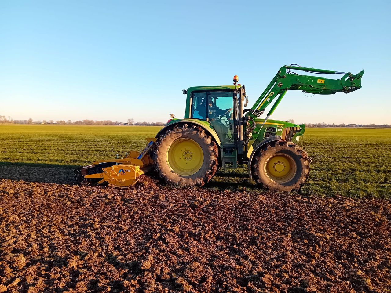 Afgeleverd: Alpego FG300E vollevelds frees compleet met packerrol ...